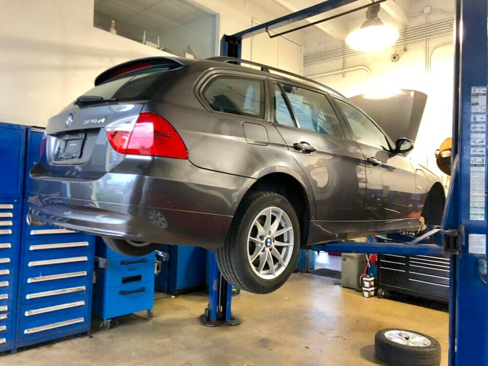 BMW Repair & Maintenance - Top BMW Auto Repair & Mechanic Service